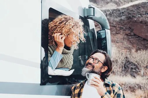Romance on the Road: Dating and Van Lifers – Free Range Life